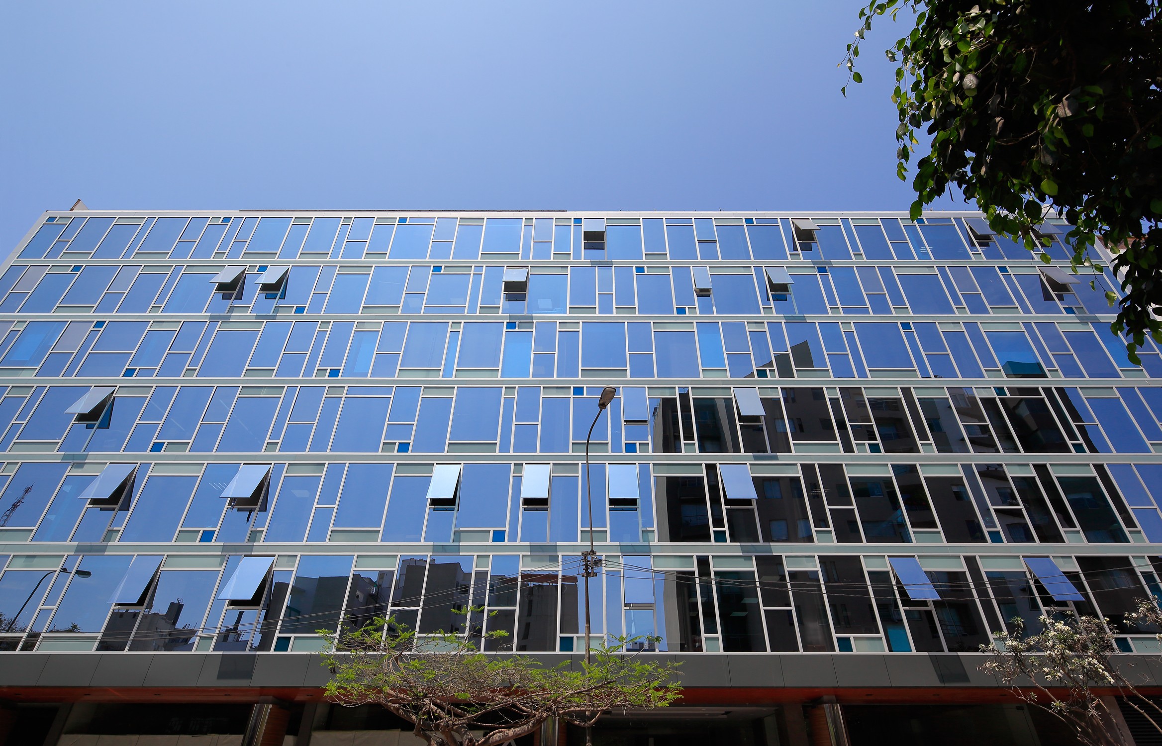 EDIFICIO BLU BUILDING II